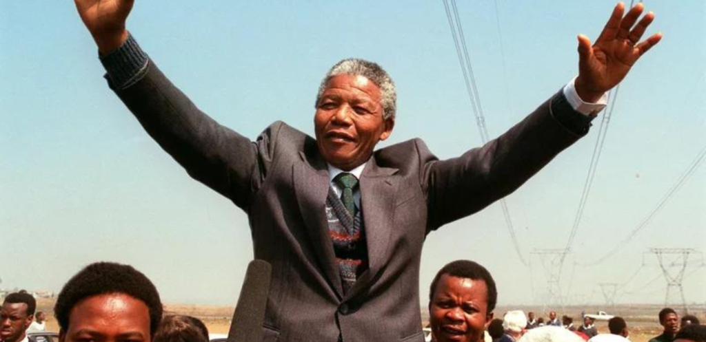 A história de Nelson Mandela e suas contribuições para o mundo